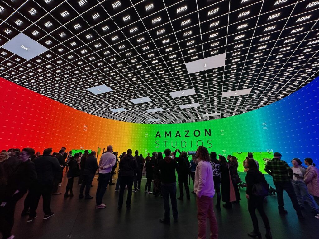 Amazon Studio | 亚马逊推出北美最大虚拟影棚 | ROE Visual