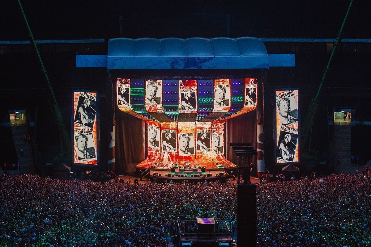 ED Sheeran Tours with ROE Visual Center Stage | ROE Visual