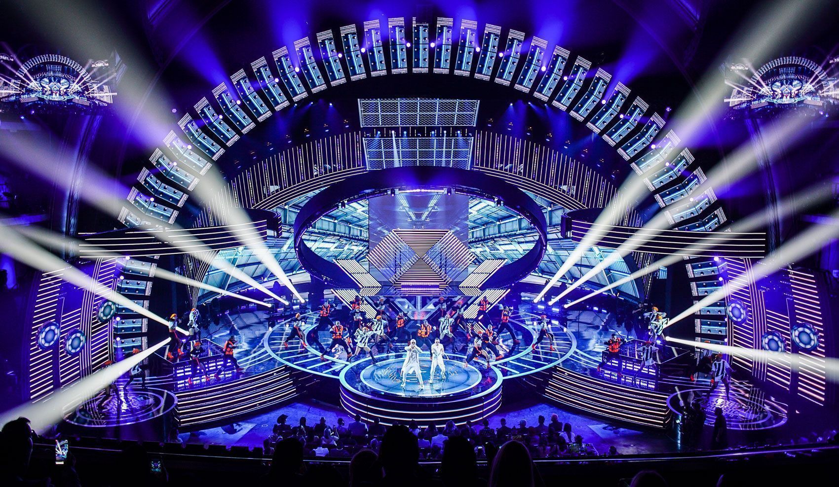 ROE Visual Lights Up Latin American Music Awards | ROE Visual