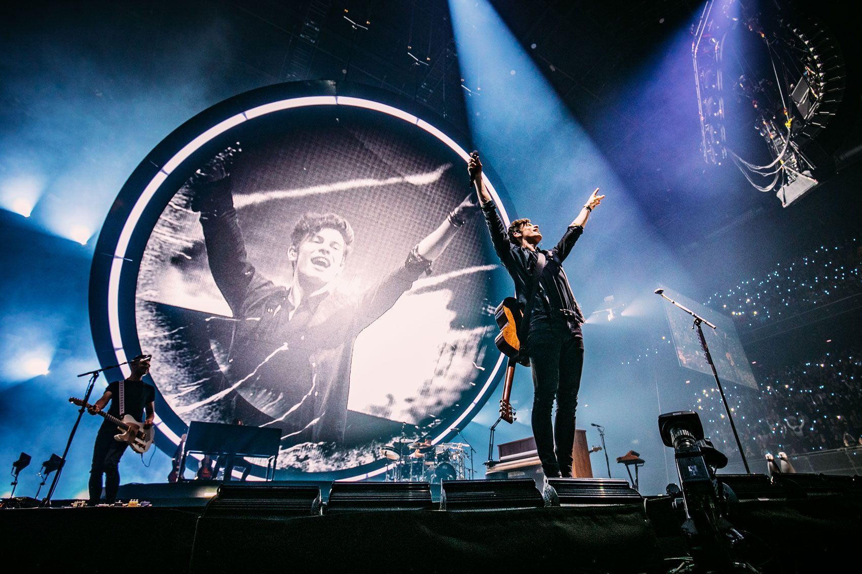 ROE Visual Shines on Shawn Mendes Tour | ROE Visual