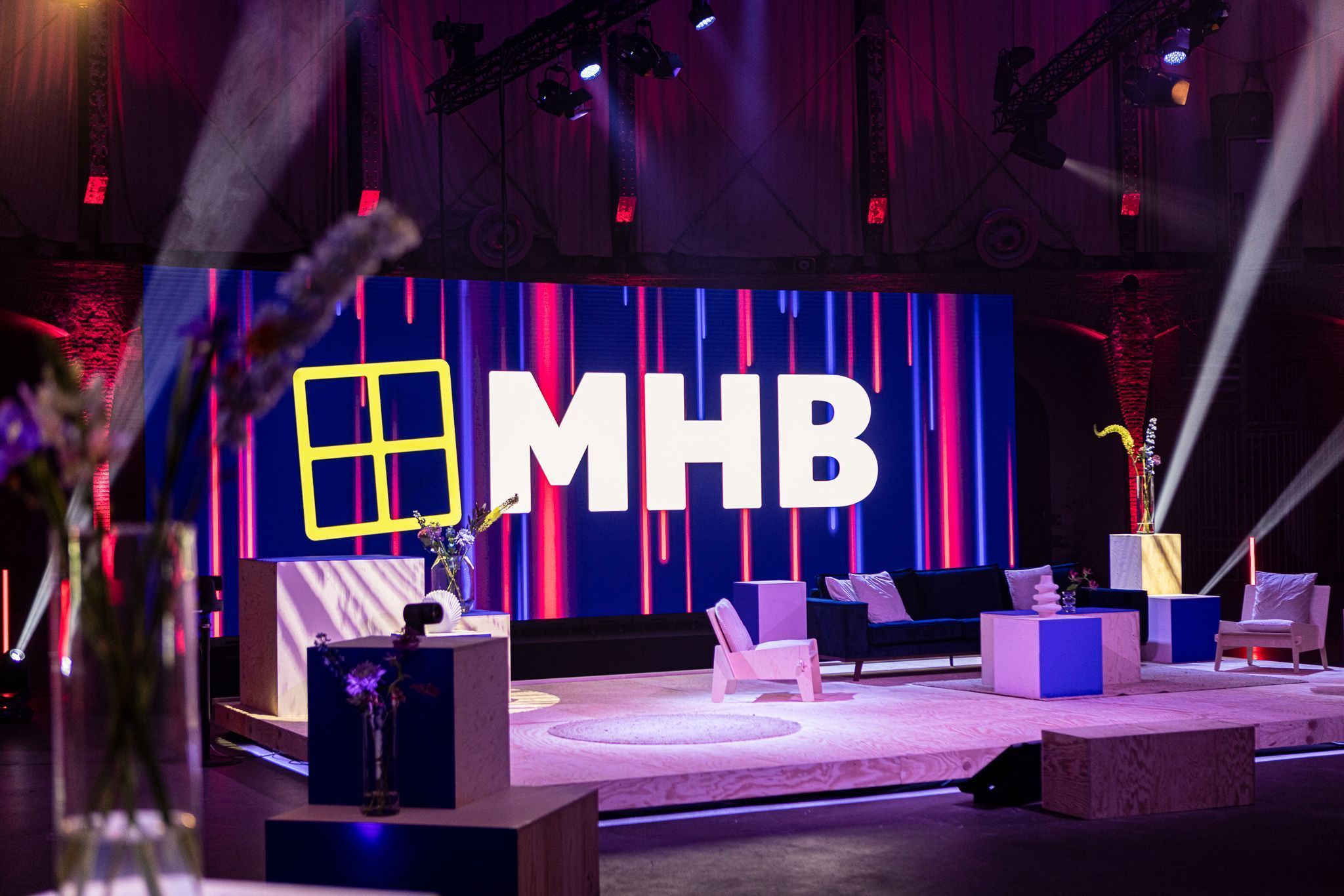 MHB Expands Fleet of ROE Visual LED Panels | ROE Visual