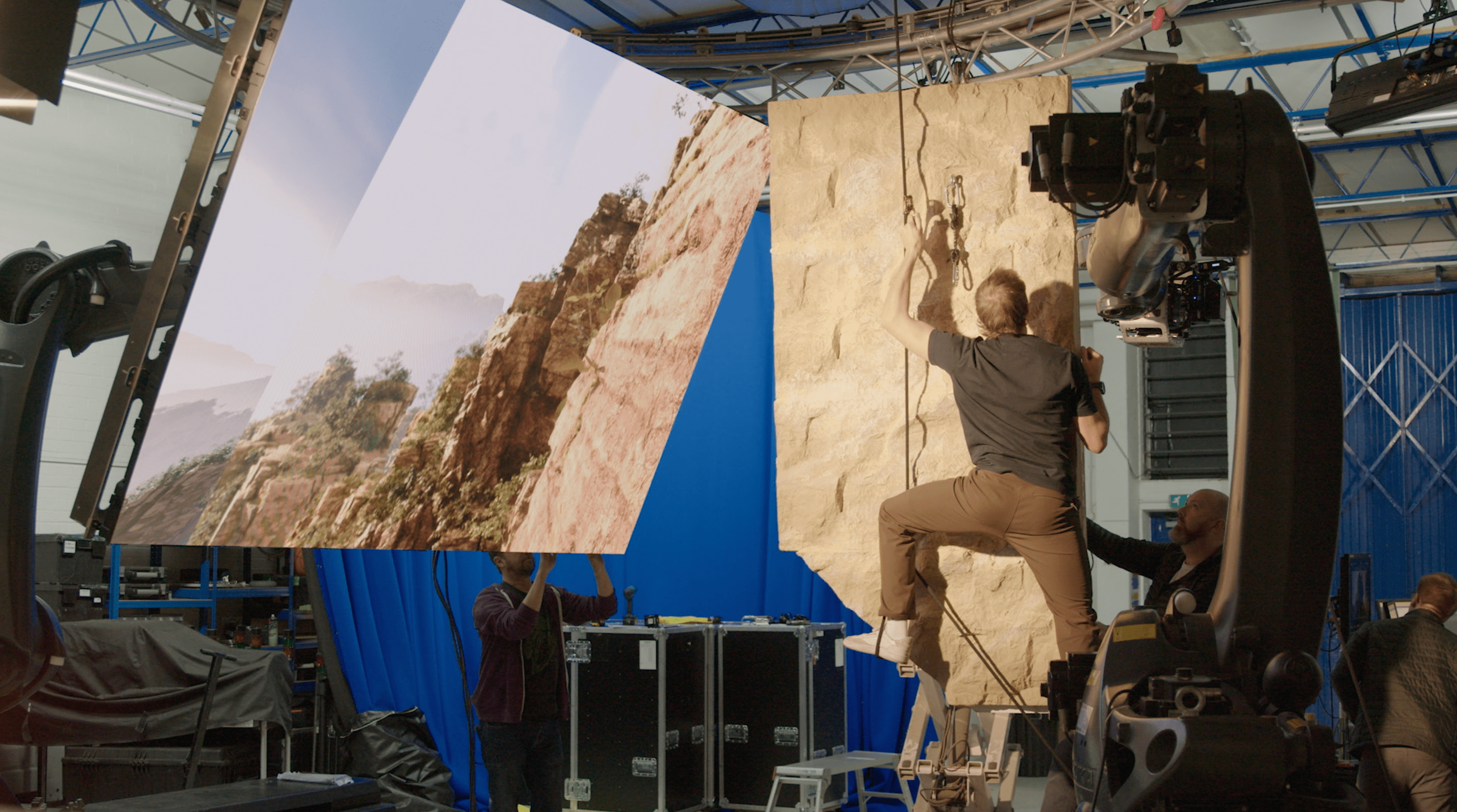 ROE Visual Supports Groundbreaking ViV System | ROE Visual