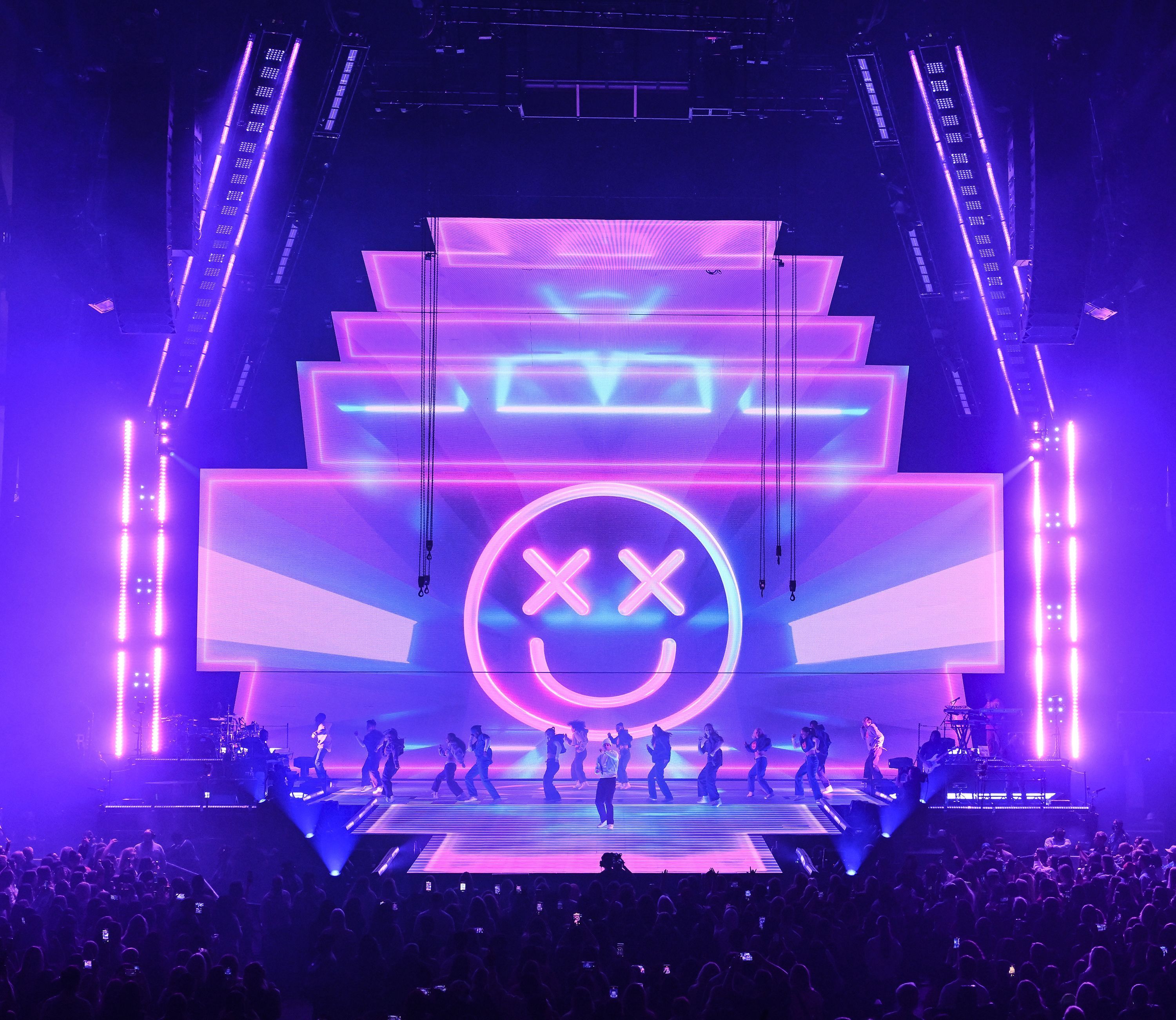 ROE Visual Supports Justin Bieber’s Justice World Tour | ROE Visual